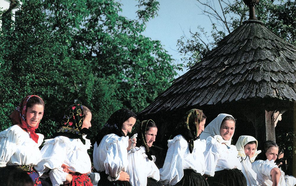 Cu "Formula AS", pe ulița satului Pleașa - Cum vă petreceți duminica ...