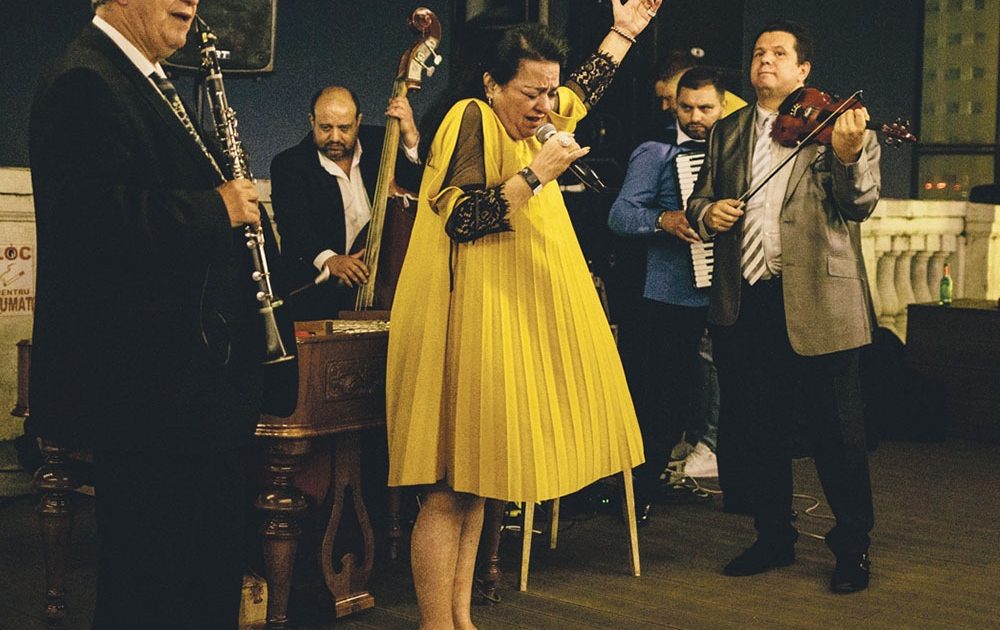 La înălțime, cu lăutarii de aur ai Bucureștiului - Formula AS