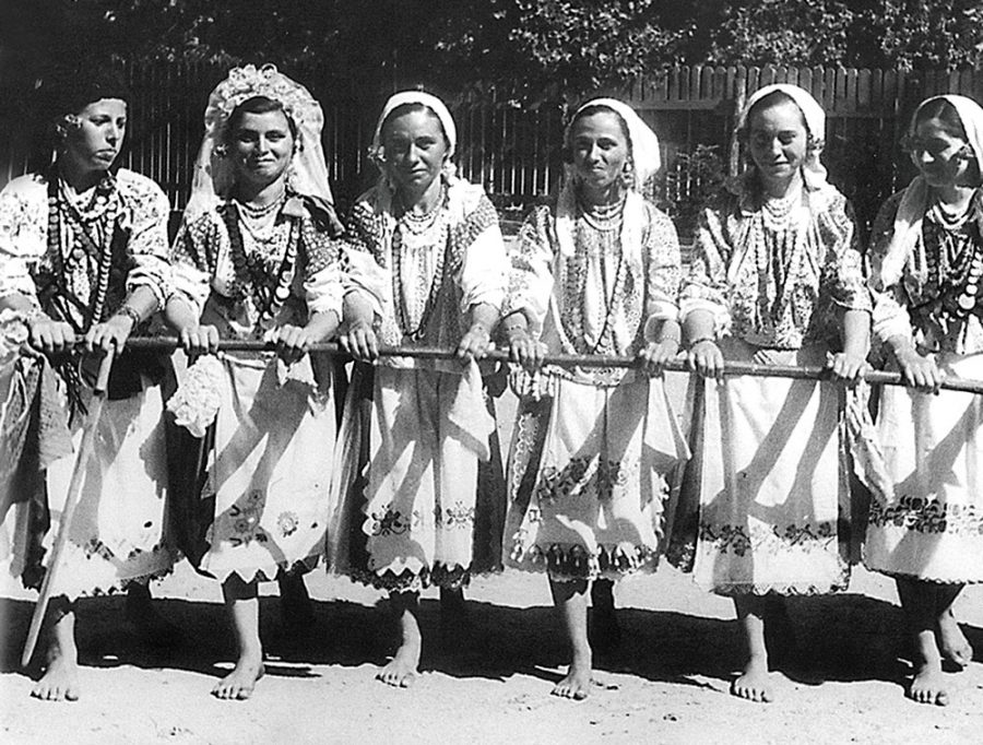 Părintele ADRIAN BELDIANU (parohul bisericii "Mihai Vodă" din București ...