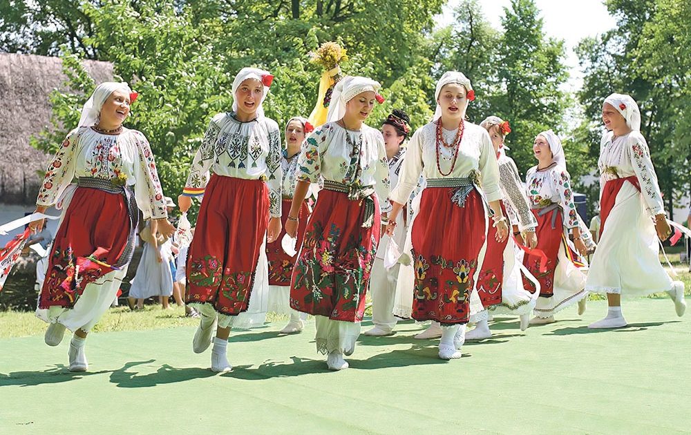 Serbările verii - Sânzienele și târgurile de țară - Formula AS