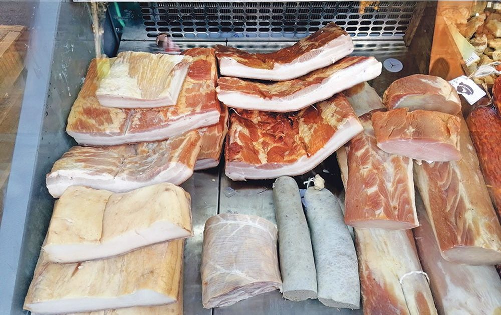 Sacrificarea porcului: tradiție și lege - Formula AS