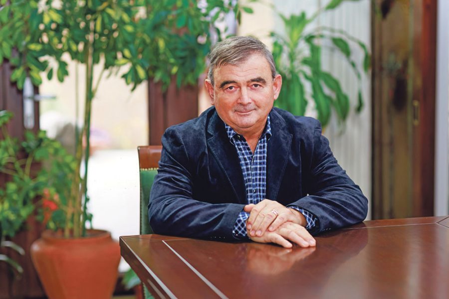 MIRCEA BOCAN (inginer chimist): "Argila are inteligența naturii ...