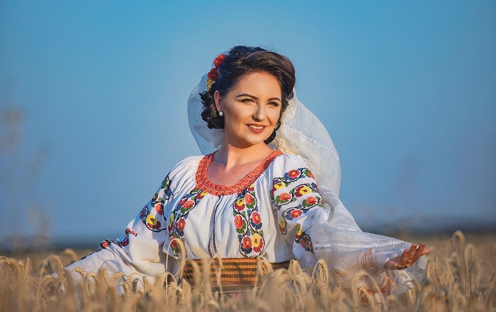 MARIA ROTARU (interpretă de folclor, etnomuzicolog): "Identitatea ...