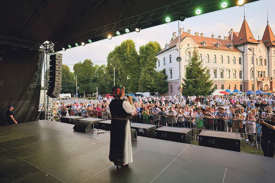 Ce mai face... VETA BIRIȘ: "Să fii model pentru cei tineri e cea mai ...
