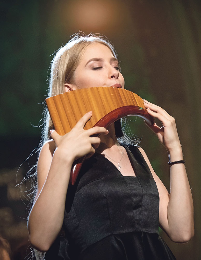 ADRIANA BABIN: "Poate că într-o zi voi ajunge la un Grammy sau la un ...